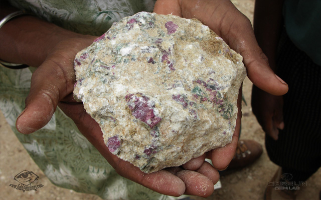 fieldgemology.org where passion for gemology (gemmology) and traveling ...