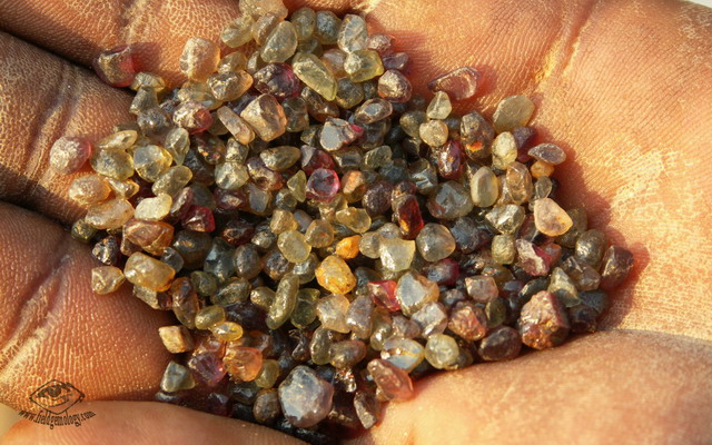 fieldgemology.org where passion for gemology (gemmology) and traveling ...